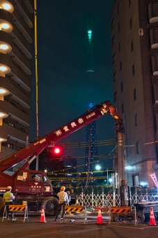 夜間工事の写真素材｜写真素材なら「写真AC」無料（フリー）ダウンロードOK